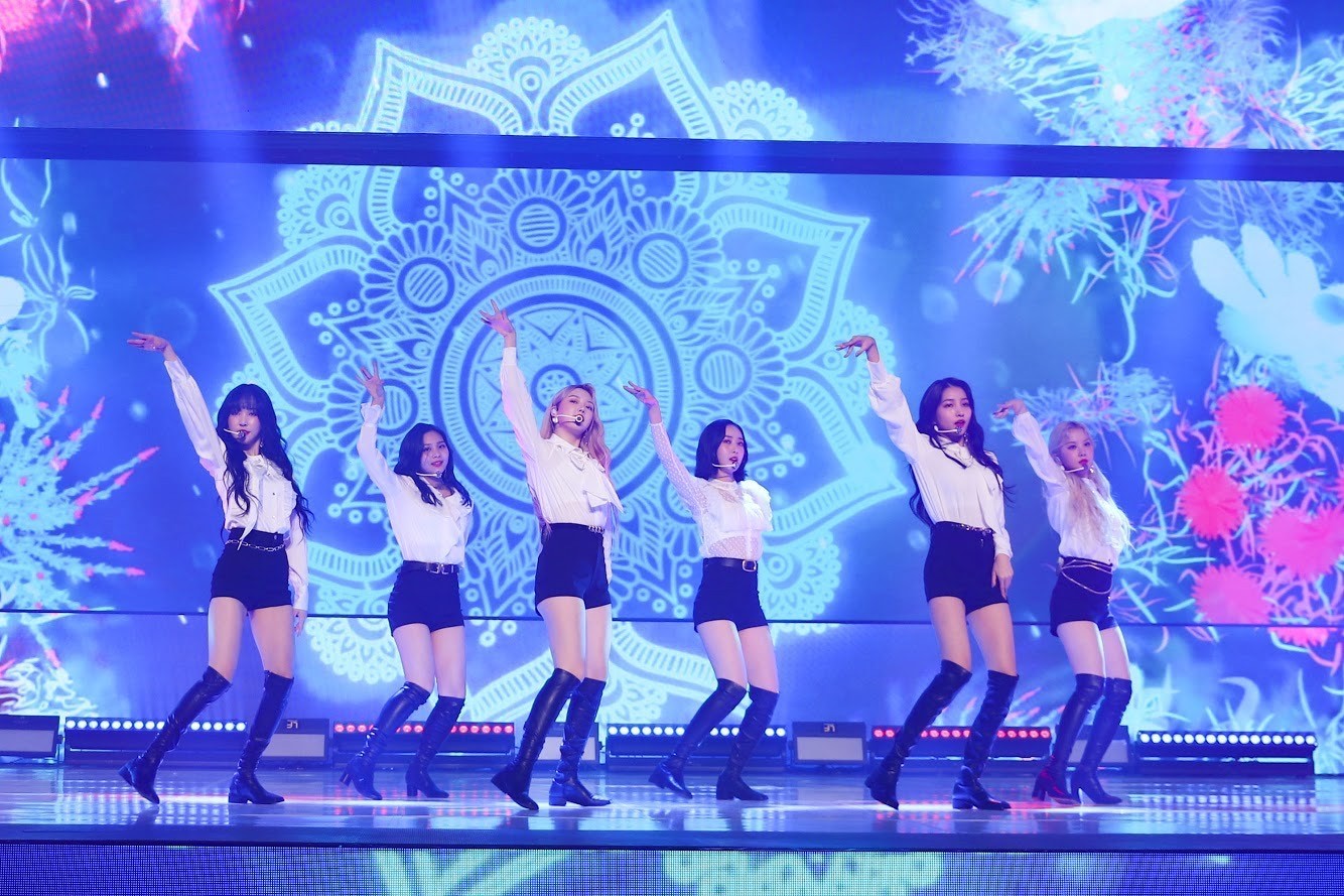 [RECAP] GFRIEND Dazzles Viewers at “G C:ON” Online Concert - K-Pop Concerts