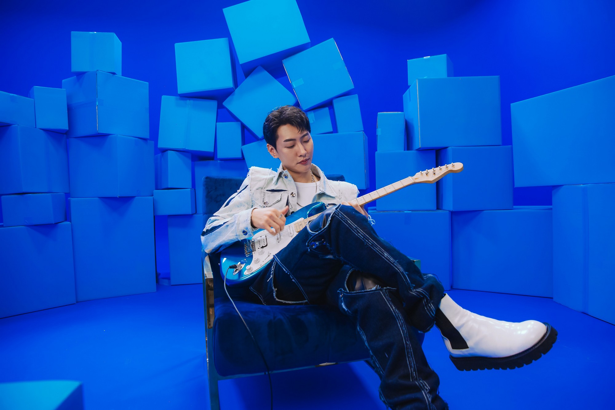 INTERVIEW: SHAUN on His '#0055b7' Release, First Ventures into Music ...