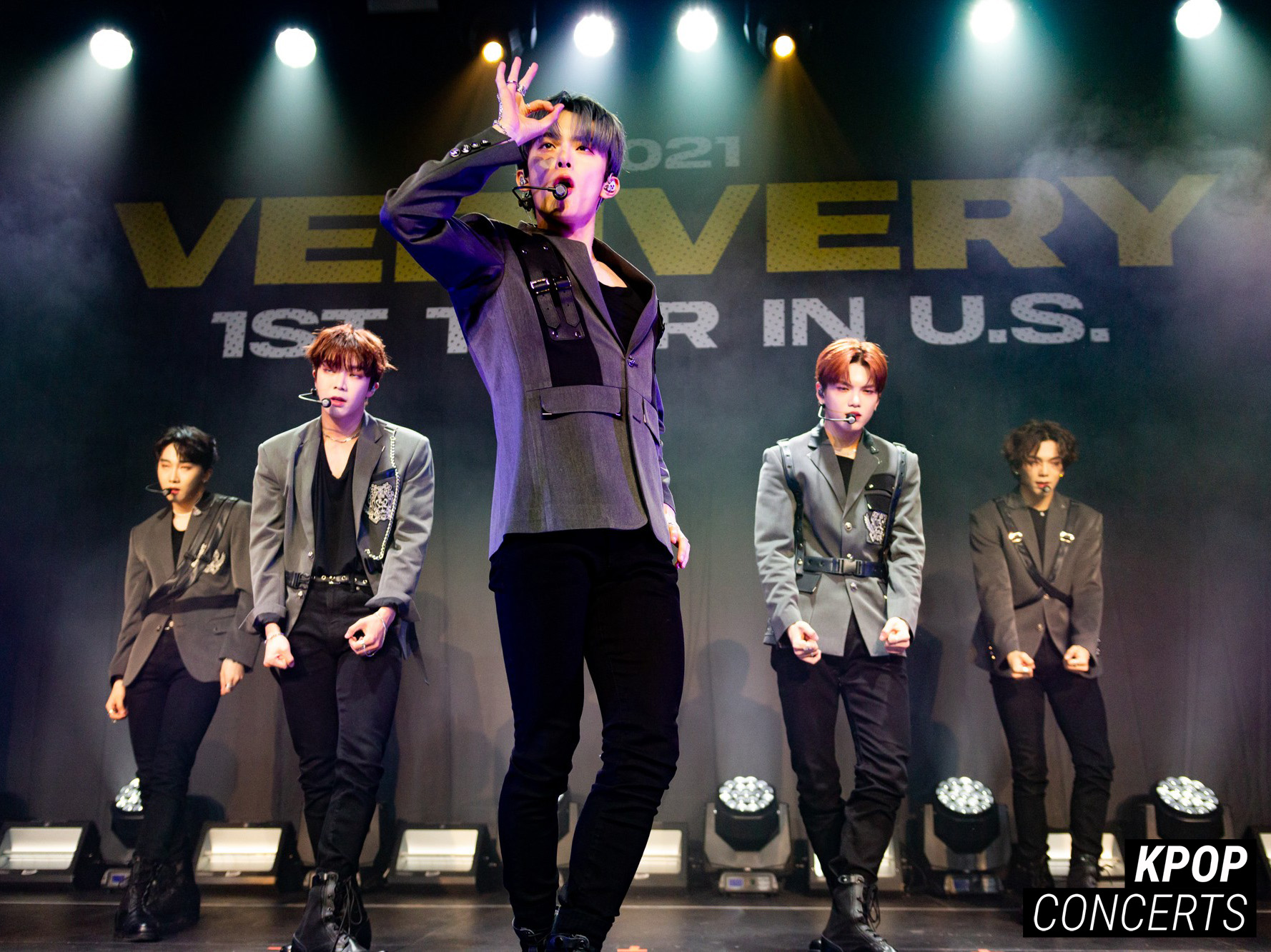 [GALLERY] VERIVERY 1ST US TOUR in Los Angeles - K-Pop Concerts