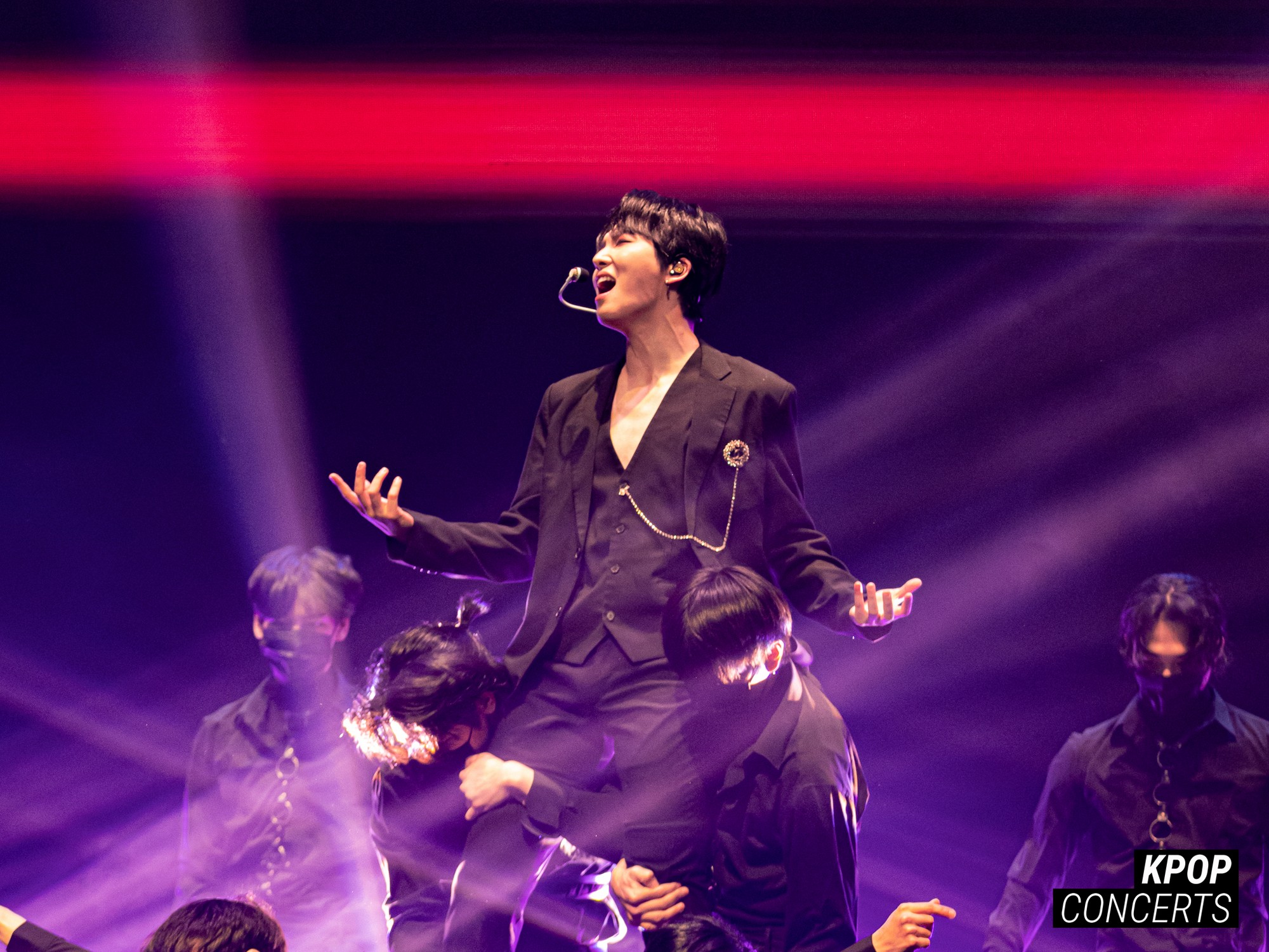[RECAP] ONEUS’ Theatrical Performance Captivates Audience at Sold-Out ...