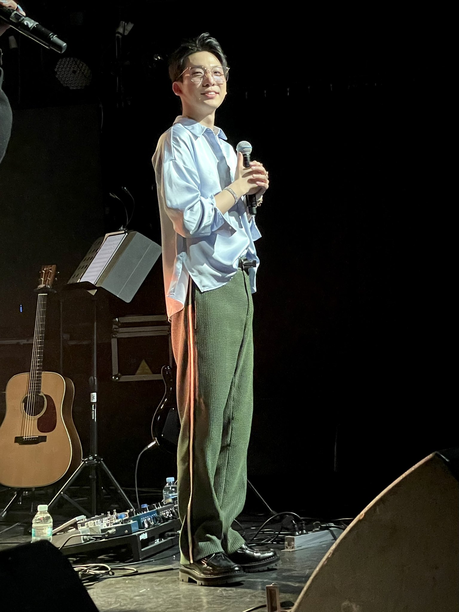 [RECAP] DAVII Makes Enchanting Concert Debut at Rolling Hall - K-Pop ...