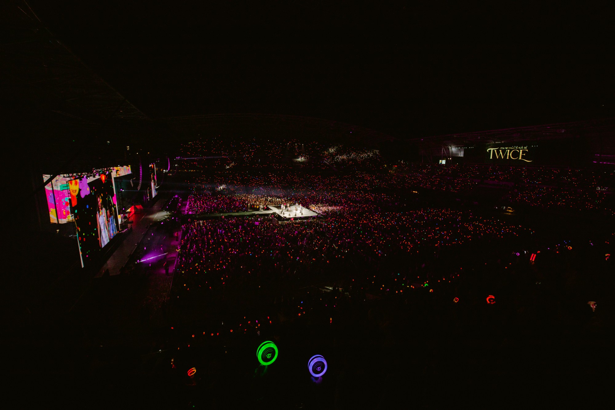 [RECAP] TWICE Eclipses the Moon to Close Out Their 4th World Tour with ...