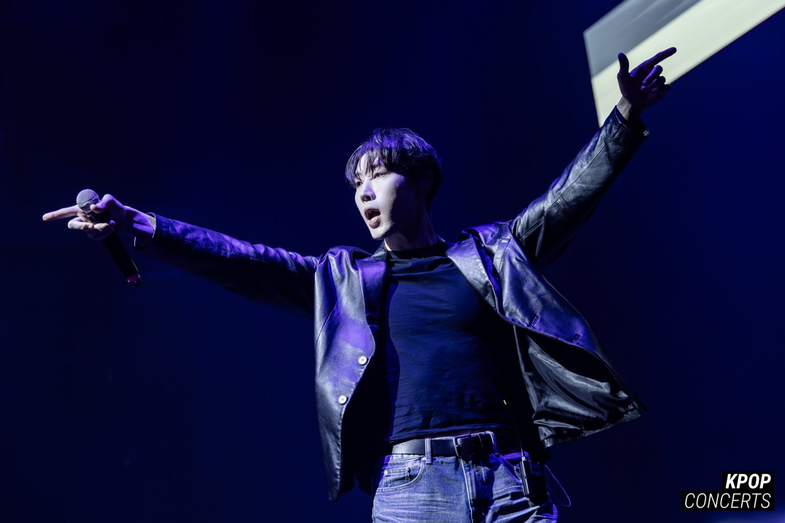 [GALLERY] 2025 JAY B 'TAPE: RE LOAD' in Los Angeles - K-Pop Concerts